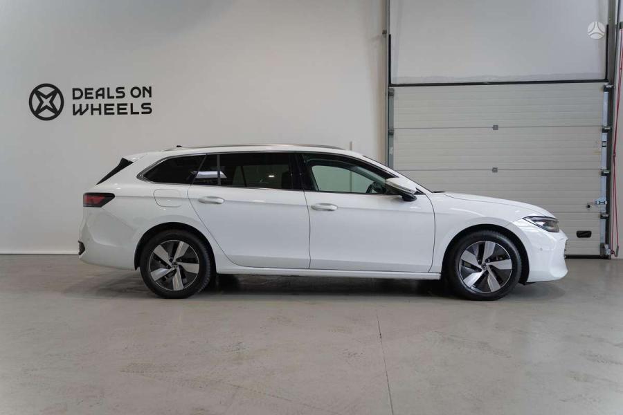 Balts Volkswagen Passat 2025 Viļņa, ar dzinēja tilpumu 1.50 L un nobraukumu 18 tūkst. km par 33990 €, foto 6 vietnē AUTOMOTO.COM.LV