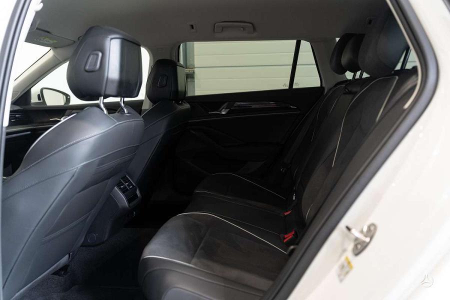Balts Volkswagen Passat 2025 Viļņa, ar dzinēja tilpumu 1.50 L un nobraukumu 18 tūkst. km par 33990 €, foto 31 vietnē AUTOMOTO.COM.LV