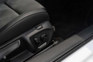 Balts Volkswagen Passat 2025 Viļņa, ar dzinēja tilpumu 1.50 L un nobraukumu 18 tūkst. km par 33990 €, foto 39 vietnē AUTOMOTO.COM.LV