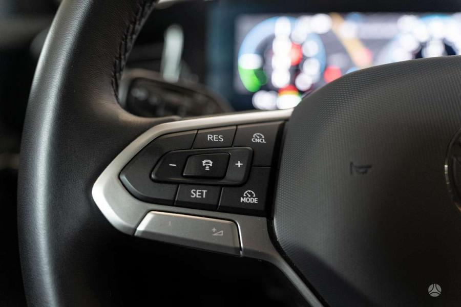 Balts Volkswagen Passat 2025 Viļņa, ar dzinēja tilpumu 1.50 L un nobraukumu 18 tūkst. km par 33990 €, foto 40 vietnē AUTOMOTO.COM.LV