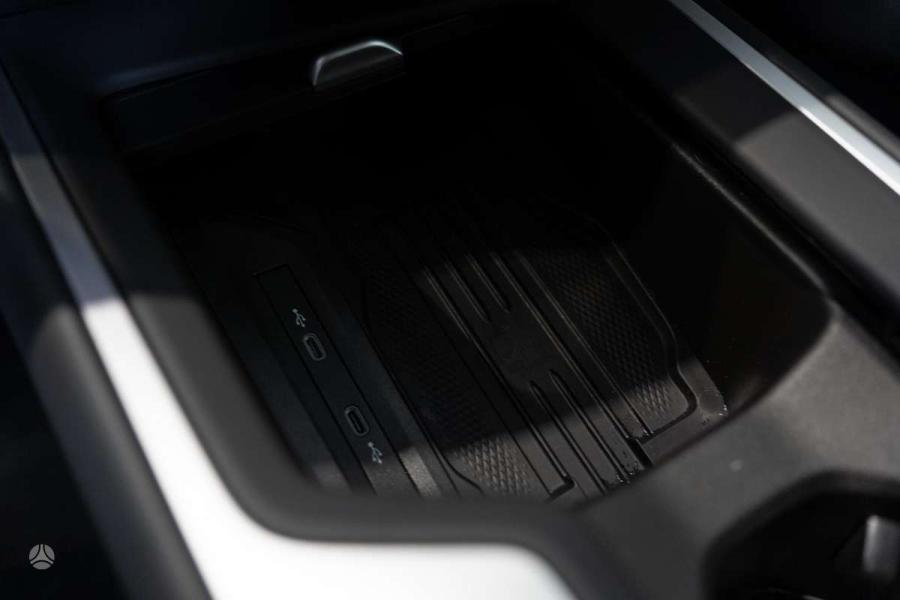 Balts Volkswagen Passat 2025 Viļņa, ar dzinēja tilpumu 1.50 L un nobraukumu 18 tūkst. km par 33990 €, foto 45 vietnē AUTOMOTO.COM.LV
