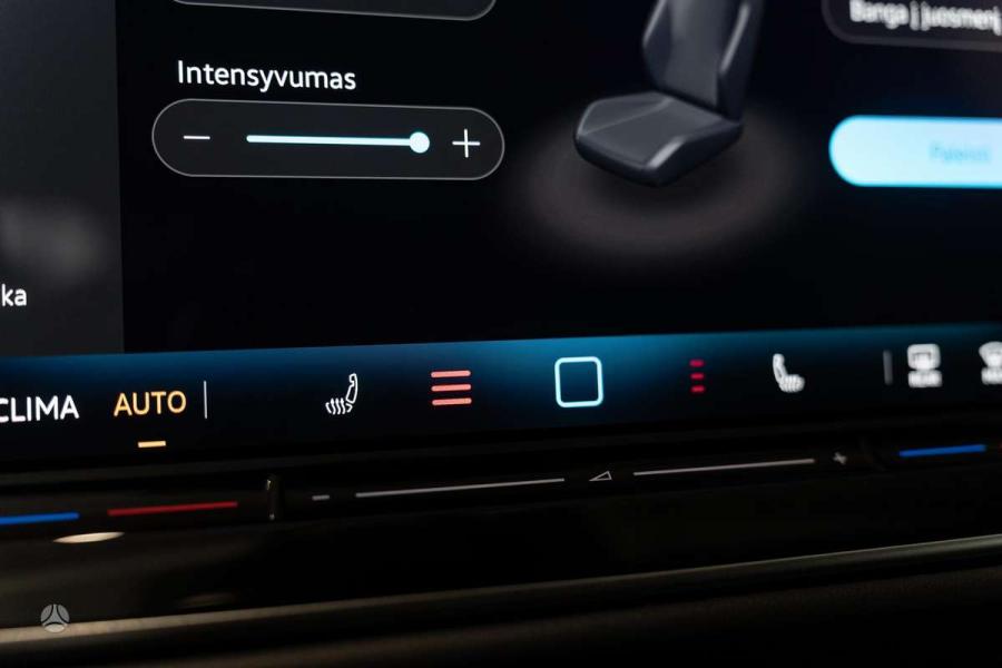 Balts Volkswagen Passat 2025 Viļņa, ar dzinēja tilpumu 1.50 L un nobraukumu 18 tūkst. km par 33990 €, foto 48 vietnē AUTOMOTO.COM.LV