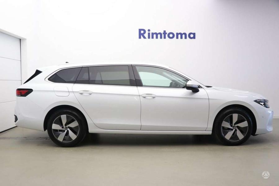 Balts Volkswagen Passat 2025 Viļņa, ar dzinēja tilpumu 1.50 L un nobraukumu 21 tūkst. km par 28490 €, foto 4 vietnē AUTOMOTO.COM.LV