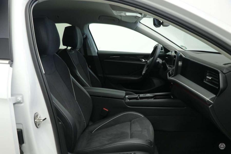 Balts Volkswagen Passat 2025 Viļņa, ar dzinēja tilpumu 1.50 L un nobraukumu 21 tūkst. km par 28490 €, foto 12 vietnē AUTOMOTO.COM.LV