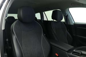 Balts Volkswagen Passat 2025 Viļņa, ar dzinēja tilpumu 1.50 L un nobraukumu 21 tūkst. km par 28490 €, foto 14 vietnē AUTOMOTO.COM.LV
