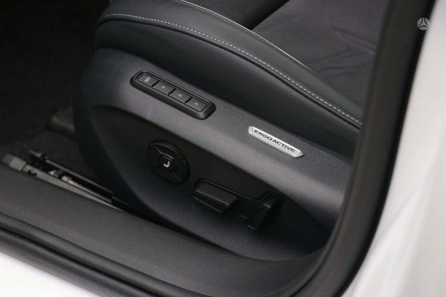 Balts Volkswagen Passat 2025 Viļņa, ar dzinēja tilpumu 1.50 L un nobraukumu 21 tūkst. km par 28490 €, foto 18 vietnē AUTOMOTO.COM.LV