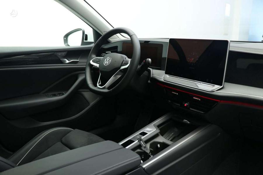 Balts Volkswagen Passat 2025 Viļņa, ar dzinēja tilpumu 1.50 L un nobraukumu 21 tūkst. km par 28490 €, foto 32 vietnē AUTOMOTO.COM.LV