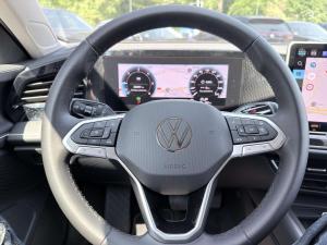 White Volkswagen Passat 2025 in Vilnius, with an engine capacity of 1.97 L and mileage of 26 thousand km for 29000 €, photo 12 on AUTOMOTO.COM.LV
