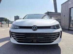 White Volkswagen Passat 2025 in Vilnius, with an engine capacity of 1.97 L and mileage of 26 thousand km for 28400 €, photo 3 on AUTOMOTO.COM.LV
