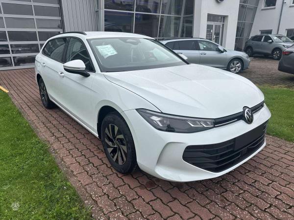 White Volkswagen Passat 2026 in Panevezys, with an engine capacity of 1.50 L and mileage of 0 thousand km for 28990 €, photo 4 on AUTOMOTO.COM.LV