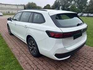 Balts Volkswagen Passat 2026 Panevēža, ar dzinēja tilpumu 1.50 L un nobraukumu 0 tūkst. km par 28990 €, foto 11 vietnē AUTOMOTO.COM.LV