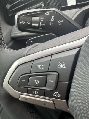 Balts Volkswagen Passat 2026 Panevēža, ar dzinēja tilpumu 1.50 L un nobraukumu 0 tūkst. km par 28990 €, foto 16 vietnē AUTOMOTO.COM.LV