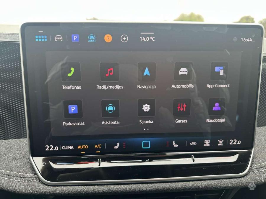 Balts Volkswagen Passat 2026 Panevēža, ar dzinēja tilpumu 1.50 L un nobraukumu 0 tūkst. km par 28990 €, foto 18 vietnē AUTOMOTO.COM.LV