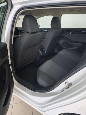 Balts Volkswagen Passat 2026 Šauļi, ar dzinēja tilpumu 1.50 L un nobraukumu 0 tūkst. km par 28750 €, foto 7 vietnē AUTOMOTO.COM.LV