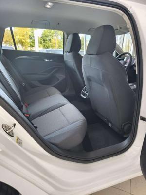 Balts Volkswagen Passat 2026 Šauļi, ar dzinēja tilpumu 1.50 L un nobraukumu 0 tūkst. km par 28750 €, foto 10 vietnē AUTOMOTO.COM.LV