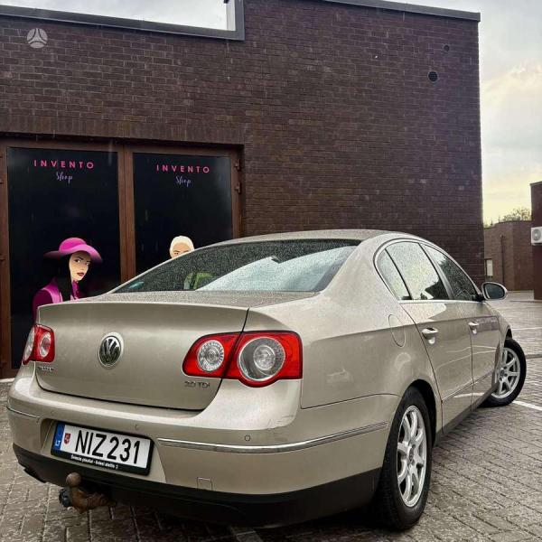 Yellow Volkswagen Passat 2007 in Kaisiadorys, with an engine capacity of 1.97 L and mileage of 400 thousand km for 1550 €, photo 6 on AUTOMOTO.COM.LV