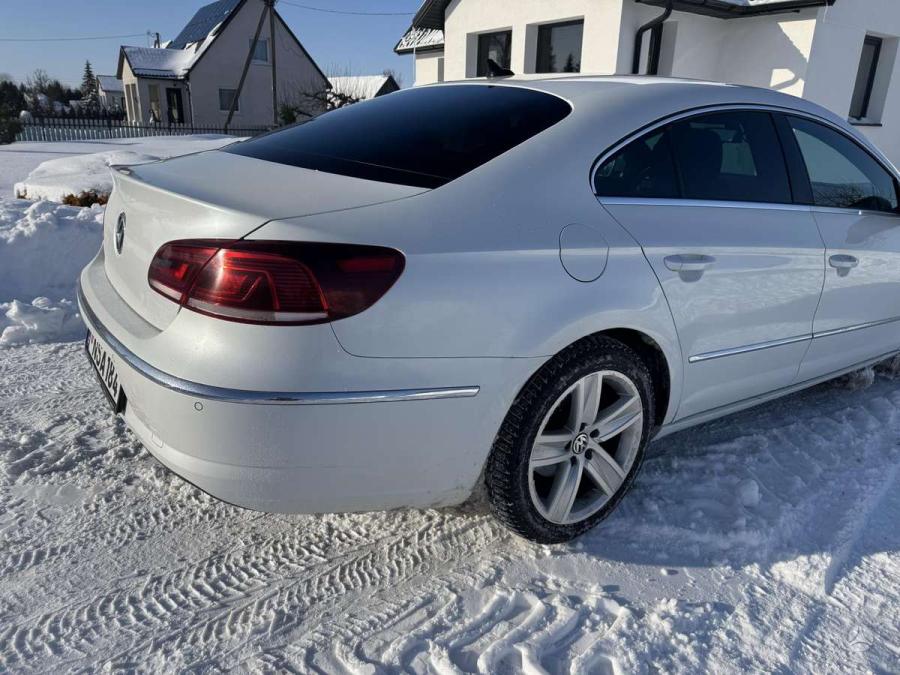 Yellow Volkswagen Passat 2013 in Pasvalys, with an engine capacity of 1.97 L and mileage of 390 thousand km for 4999 €, photo 4 on AUTOMOTO.COM.LV