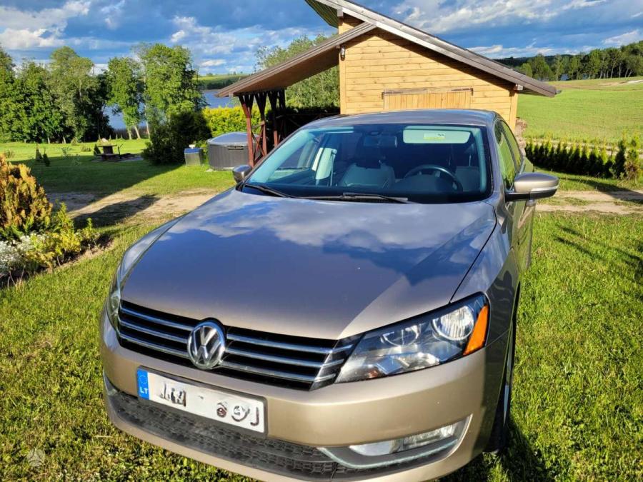 Dzeltens Volkswagen Passat 2015 Ukmergė, ar dzinēja tilpumu 1.80 L un nobraukumu 156 tūkst. km par 6930 €, foto 1 vietnē AUTOMOTO.COM.LV
