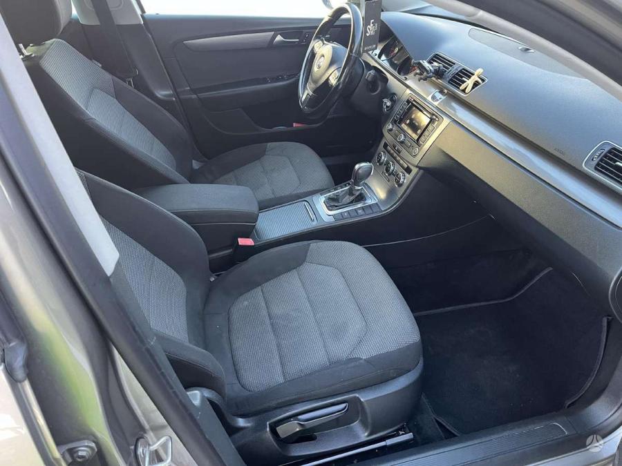 Dzeltens Volkswagen Passat 2012 Klaipėda, ar dzinēja tilpumu 1.39 L un nobraukumu 268 tūkst. km par 3800 €, foto 7 vietnē AUTOMOTO.COM.LV