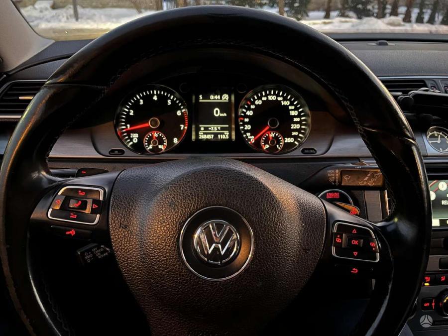 Dzeltens Volkswagen Passat 2012 Klaipėda, ar dzinēja tilpumu 1.39 L un nobraukumu 268 tūkst. km par 3800 €, foto 11 vietnē AUTOMOTO.COM.LV