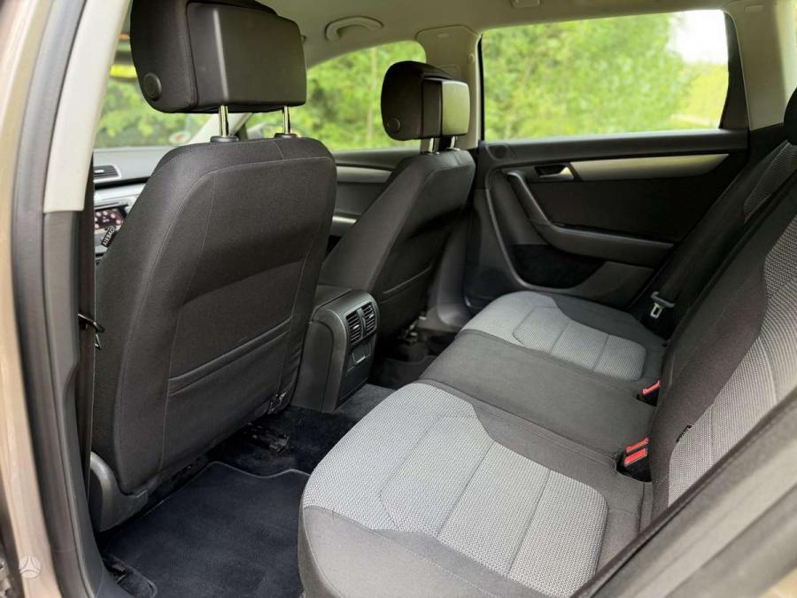 Dzeltens Volkswagen Passat 2012 Viļņa, ar dzinēja tilpumu 1.97 L un nobraukumu 257 tūkst. km par 5700 €, foto 11 vietnē AUTOMOTO.COM.LV