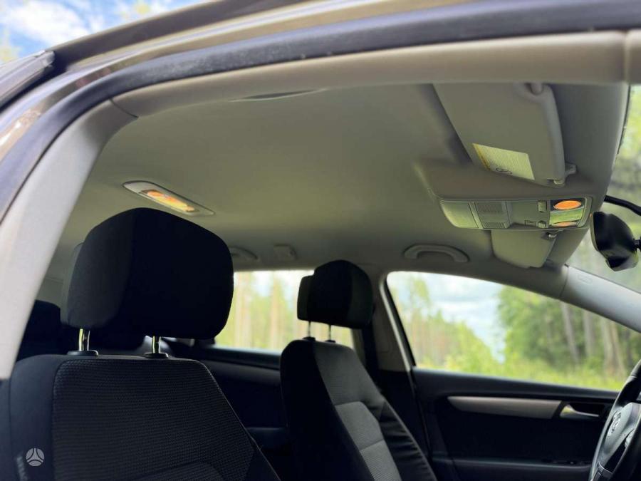 Dzeltens Volkswagen Passat 2012 Viļņa, ar dzinēja tilpumu 1.97 L un nobraukumu 257 tūkst. km par 5700 €, foto 19 vietnē AUTOMOTO.COM.LV