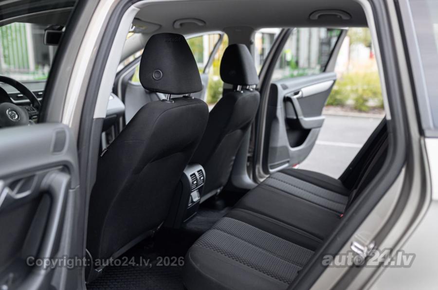 Dzeltens Volkswagen Passat 2014 Tallina, ar dzinēja tilpumu 1.40 L un nobraukumu 295 tūkst. km par 3999 €, foto 13 vietnē AUTOMOTO.COM.LV