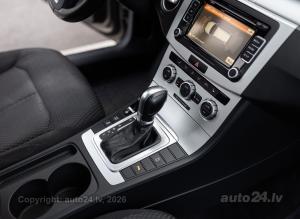 Dzeltens Volkswagen Passat 2014 Tallina, ar dzinēja tilpumu 1.40 L un nobraukumu 295 tūkst. km par 3999 €, foto 15 vietnē AUTOMOTO.COM.LV