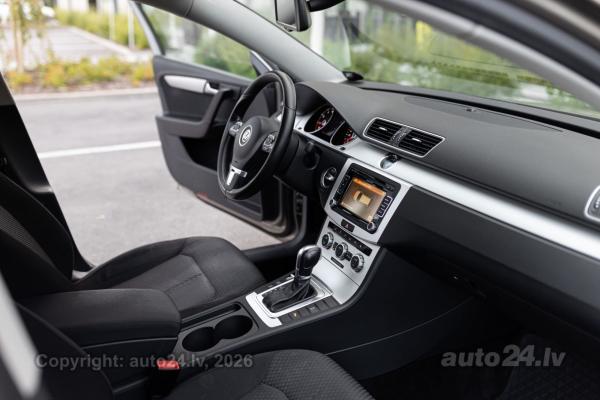 Yellow Volkswagen Passat 2014 in Tallinn, with an engine capacity of 1.40 L and mileage of 295 thousand km for 3999 €, photo 11 on AUTOMOTO.COM.LV