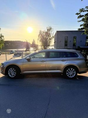Dzeltens Volkswagen Passat 2015 Kauņa, ar dzinēja tilpumu 1.80 L un nobraukumu 260 tūkst. km par 8200 €, foto 3 vietnē AUTOMOTO.COM.LV