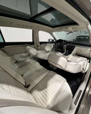 Yellow Volkswagen Passat 2015 in Klaipeda, with an engine capacity of 1.40 L and mileage of 138 thousand km for 12999 €, photo 8 on AUTOMOTO.COM.LV