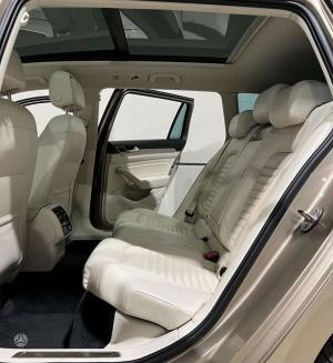 Yellow Volkswagen Passat 2015 in Klaipeda, with an engine capacity of 1.40 L and mileage of 138 thousand km for 12999 €, photo 11 on AUTOMOTO.COM.LV