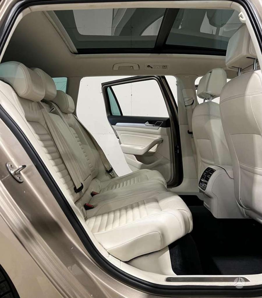 Yellow Volkswagen Passat 2015 in Klaipeda, with an engine capacity of 1.40 L and mileage of 138 thousand km for 12999 €, photo 20 on AUTOMOTO.COM.LV