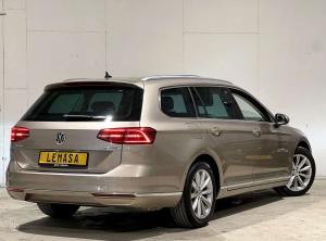 Yellow Volkswagen Passat 2015 in Klaipeda, with an engine capacity of 1.40 L and mileage of 138 thousand km for 12999 €, photo 27 on AUTOMOTO.COM.LV