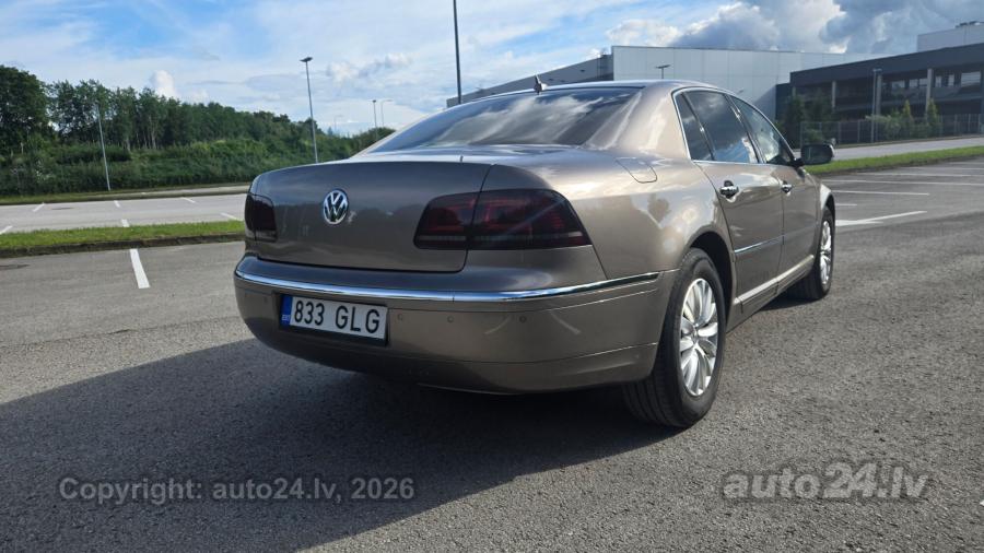 Beige Volkswagen Phaeton 2013 in Tallinn, with an engine capacity of 3.00 L and mileage of 270 thousand km for 9000 €, photo 5 on AUTOMOTO.COM.LV