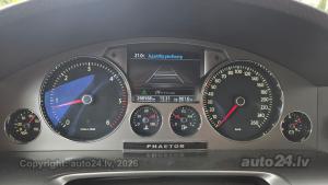 Beige Volkswagen Phaeton 2013 in Tallinn, with an engine capacity of 3.00 L and mileage of 270 thousand km for 9000 €, photo 9 on AUTOMOTO.COM.LV