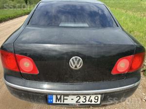 Melns Volkswagen Phaeton 2005 Daugavpils, ar dzinēja tilpumu 3.00 L un nobraukumu 290 tūkst. km par 3500 €, foto 3 vietnē AUTOMOTO.COM.LV