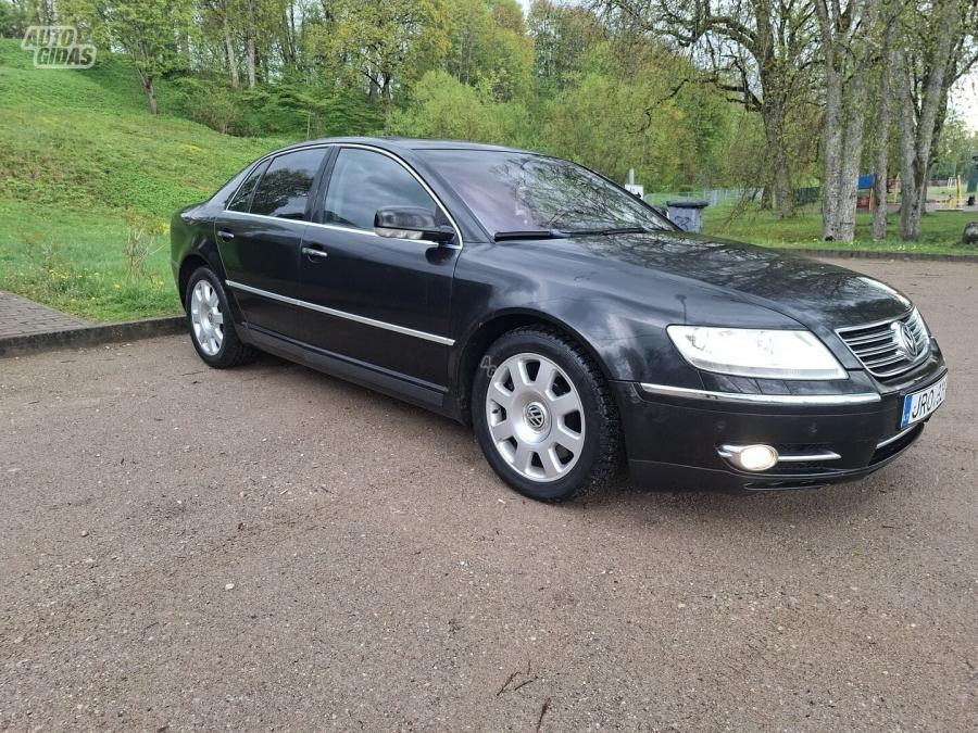 Melns Volkswagen Phaeton 2004 Kretinga, ar dzinēja tilpumu 5.00 L un nobraukumu 316 tūkst. km par 2100 €, foto 3 vietnē AUTOMOTO.COM.LV