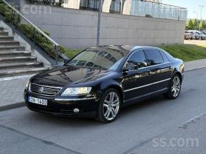 Melns Volkswagen Phaeton 2004 Rīga, ar dzinēja tilpumu 6.00 L un nobraukumu 151 tūkst. km par 12000 €, foto 4 vietnē AUTOMOTO.COM.LV