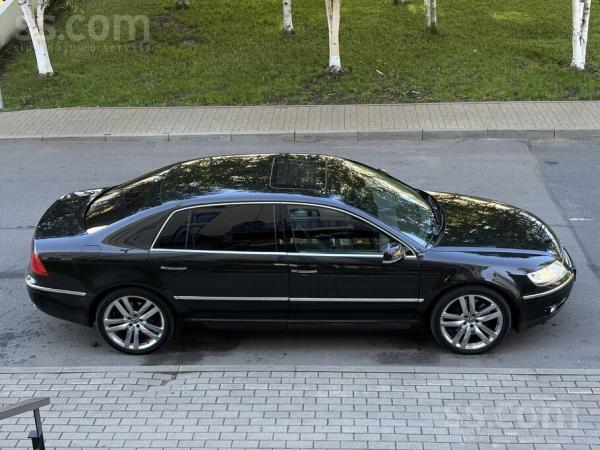Black Volkswagen Phaeton 2004 in Riga, with an engine capacity of 6.00 L and mileage of 151 thousand km for 12000 €, photo 5 on AUTOMOTO.COM.LV
