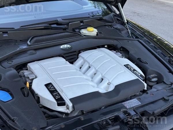 Black Volkswagen Phaeton 2004 in Riga, with an engine capacity of 6.00 L and mileage of 151 thousand km for 12000 €, photo 8 on AUTOMOTO.COM.LV