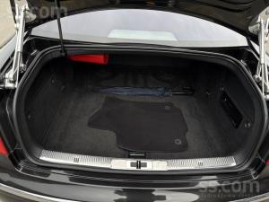 Melns Volkswagen Phaeton 2004 Rīga, ar dzinēja tilpumu 6.00 L un nobraukumu 151 tūkst. km par 12000 €, foto 35 vietnē AUTOMOTO.COM.LV