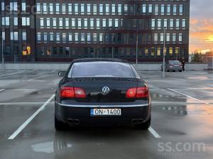Black Volkswagen Phaeton 2004 in Riga, with an engine capacity of 6.00 L and mileage of 151 thousand km for 12000 €, photo 7 on AUTOMOTO.COM.LV