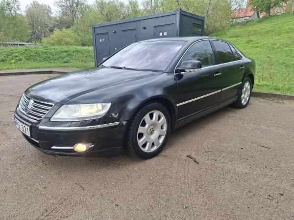 Melns Volkswagen Phaeton 2004 Kretinga, ar dzinēja tilpumu 5.00 L un nobraukumu 319 tūkst. km par 2400 €, foto 1 vietnē AUTOMOTO.COM.LV