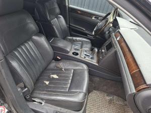 Melns Volkswagen Phaeton 2004 Kretinga, ar dzinēja tilpumu 5.00 L un nobraukumu 319 tūkst. km par 2400 €, foto 8 vietnē AUTOMOTO.COM.LV