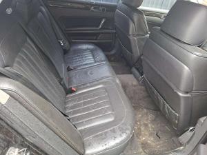 Melns Volkswagen Phaeton 2004 Kretinga, ar dzinēja tilpumu 5.00 L un nobraukumu 319 tūkst. km par 2400 €, foto 9 vietnē AUTOMOTO.COM.LV