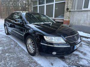 Black Volkswagen Phaeton 2005 in Riga, with an engine capacity of 3.00 L and mileage of 214 thousand km for 4000 €, photo 4 on AUTOMOTO.COM.LV