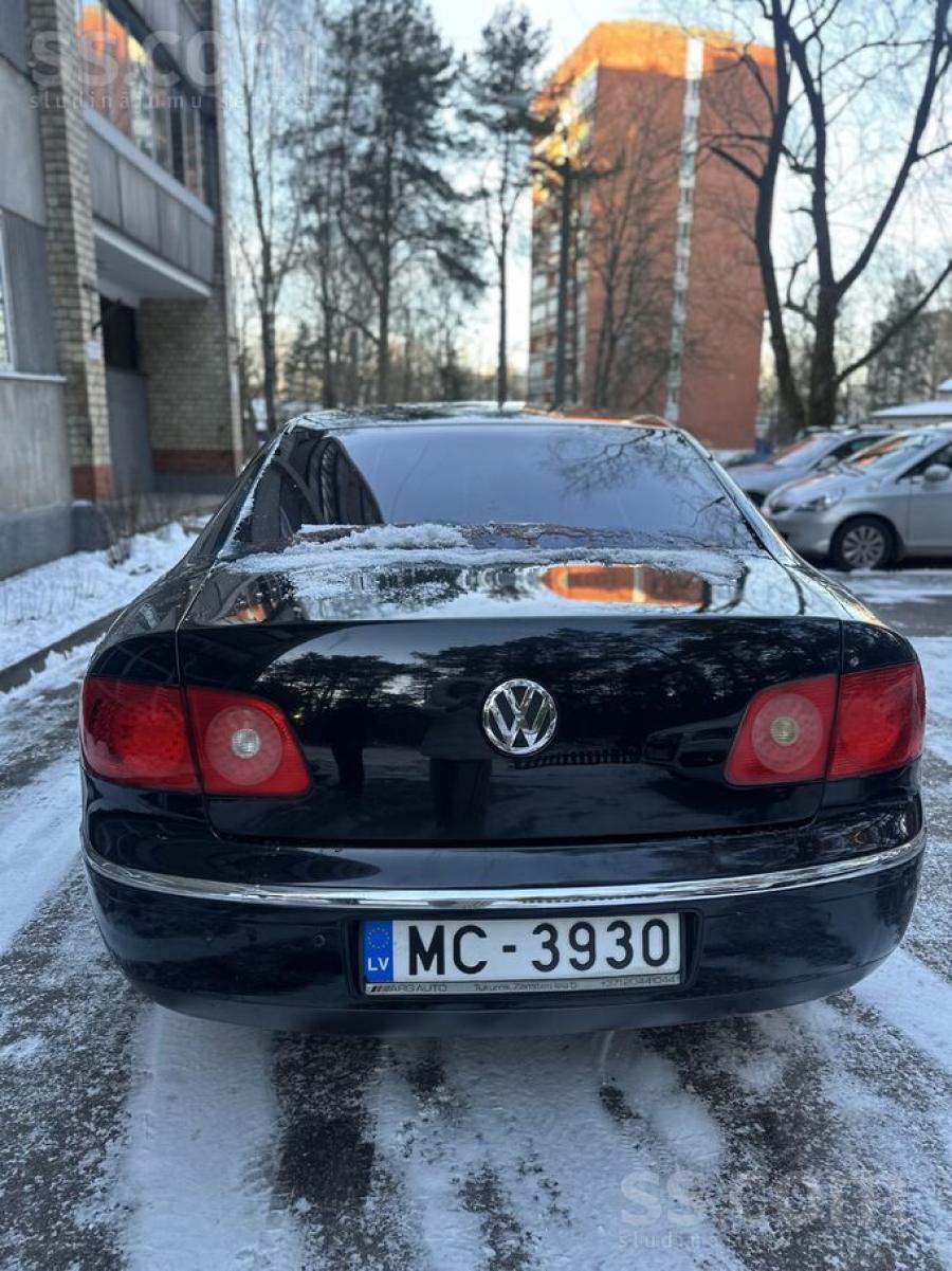 Black Volkswagen Phaeton 2005 in Riga, with an engine capacity of 3.00 L and mileage of 214 thousand km for 4000 €, photo 10 on AUTOMOTO.COM.LV