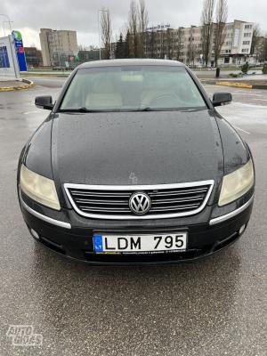 Black Volkswagen Phaeton 2005 in Klaipeda, with an engine capacity of 3.00 L and mileage of 305 thousand km for 2500 €, photo 2 on AUTOMOTO.COM.LV