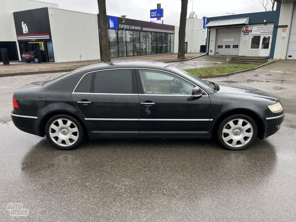 Black Volkswagen Phaeton 2005 in Klaipeda, with an engine capacity of 3.00 L and mileage of 305 thousand km for 2500 €, photo 4 on AUTOMOTO.COM.LV